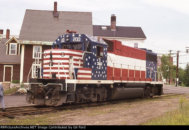 B&M 200(GP38-2)